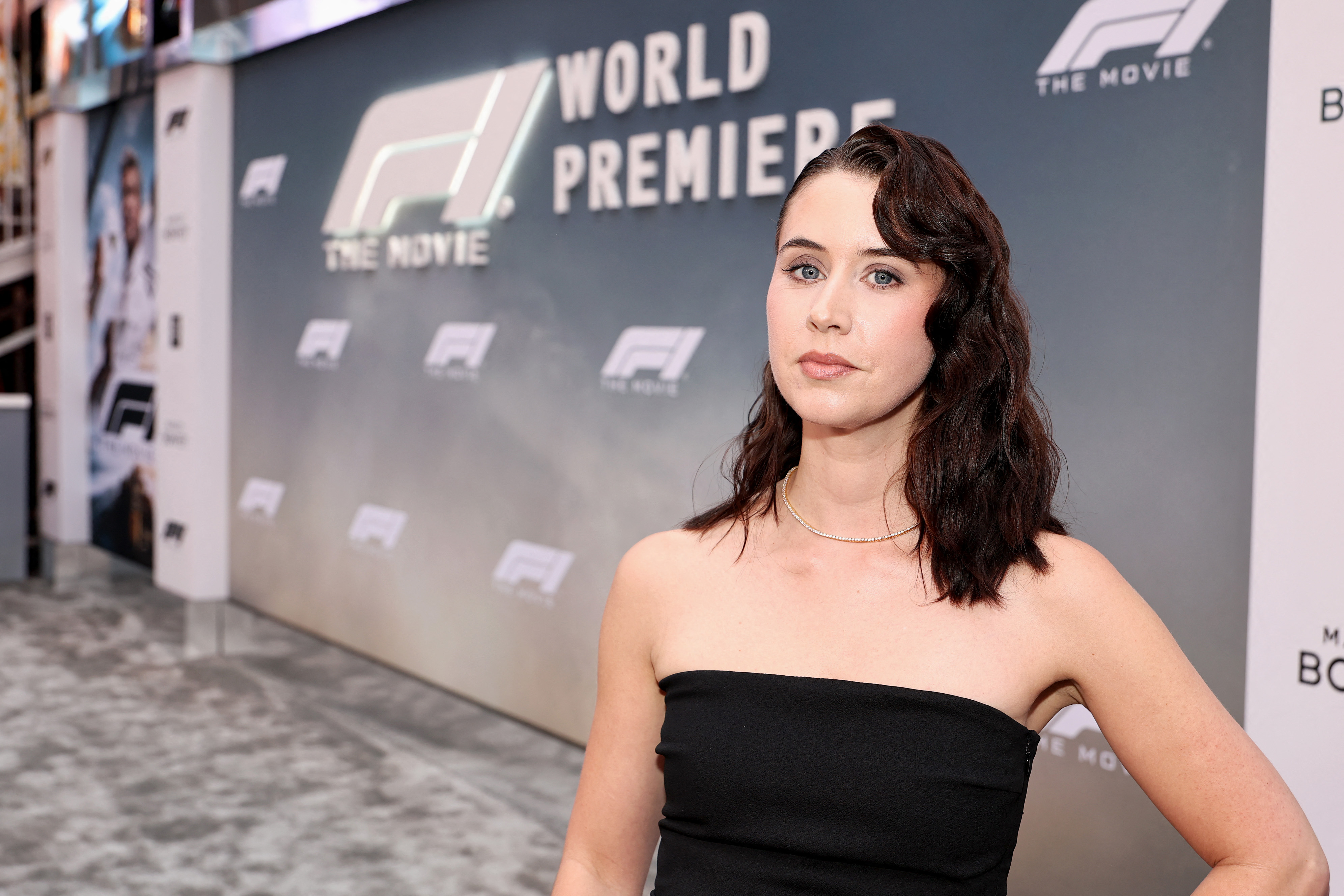 Liz Kingsman junta-se ao elenco da nova minissérie da Netflix baseada ...