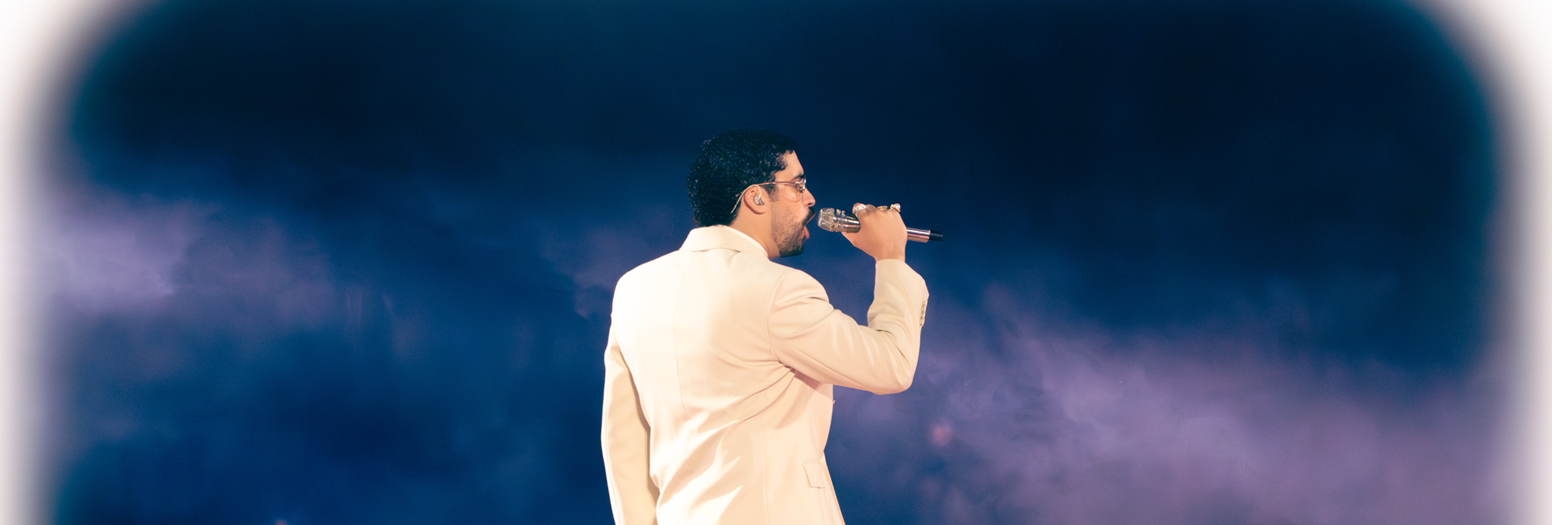 “DeBÍ TiRAR MáS FOToS”: a grande festa latina de Bad Bunny em Lisboa em ...