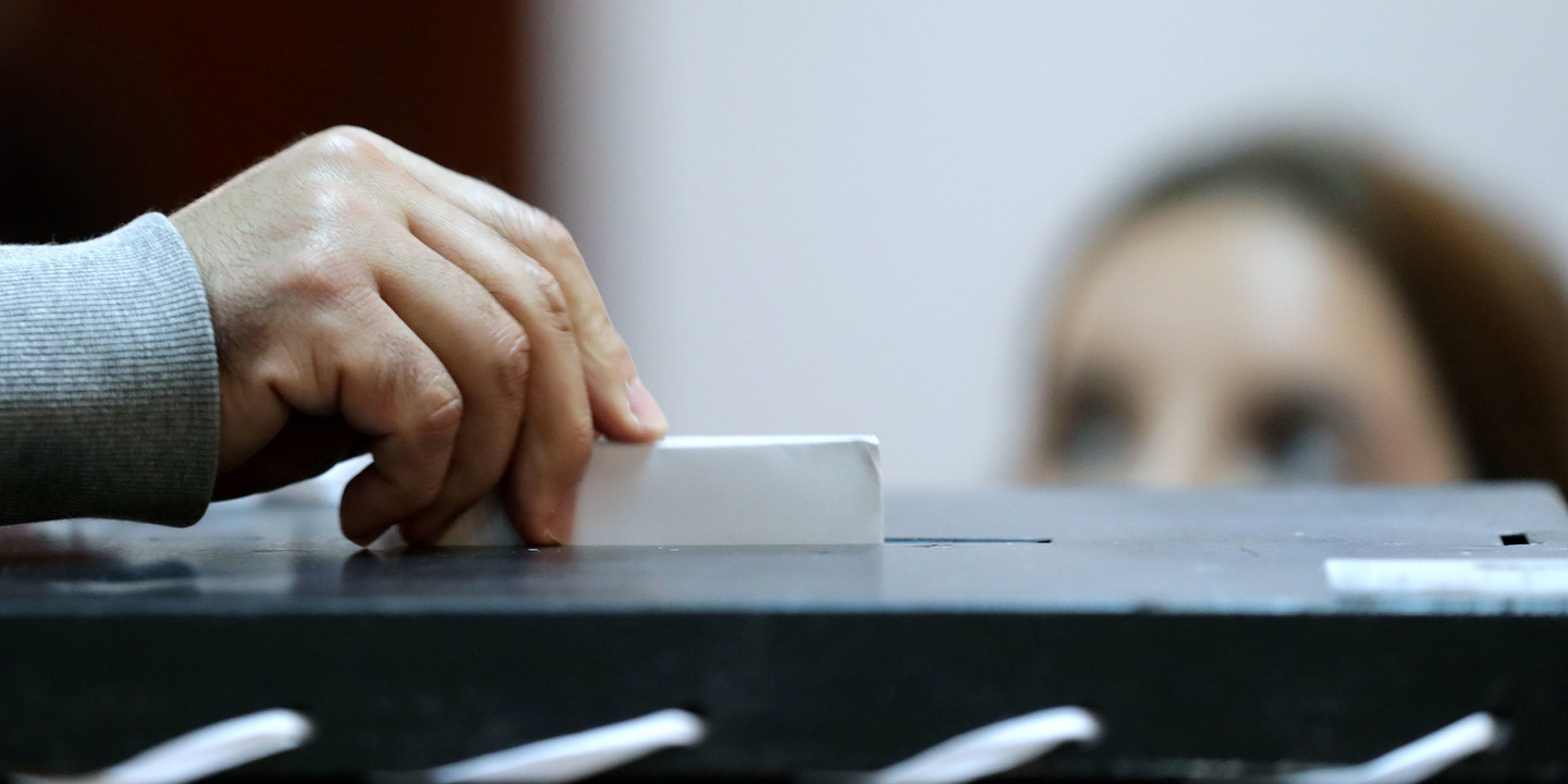 Entre obstáculos e exceções: o voto de emigrantes e imigrantes nas ...