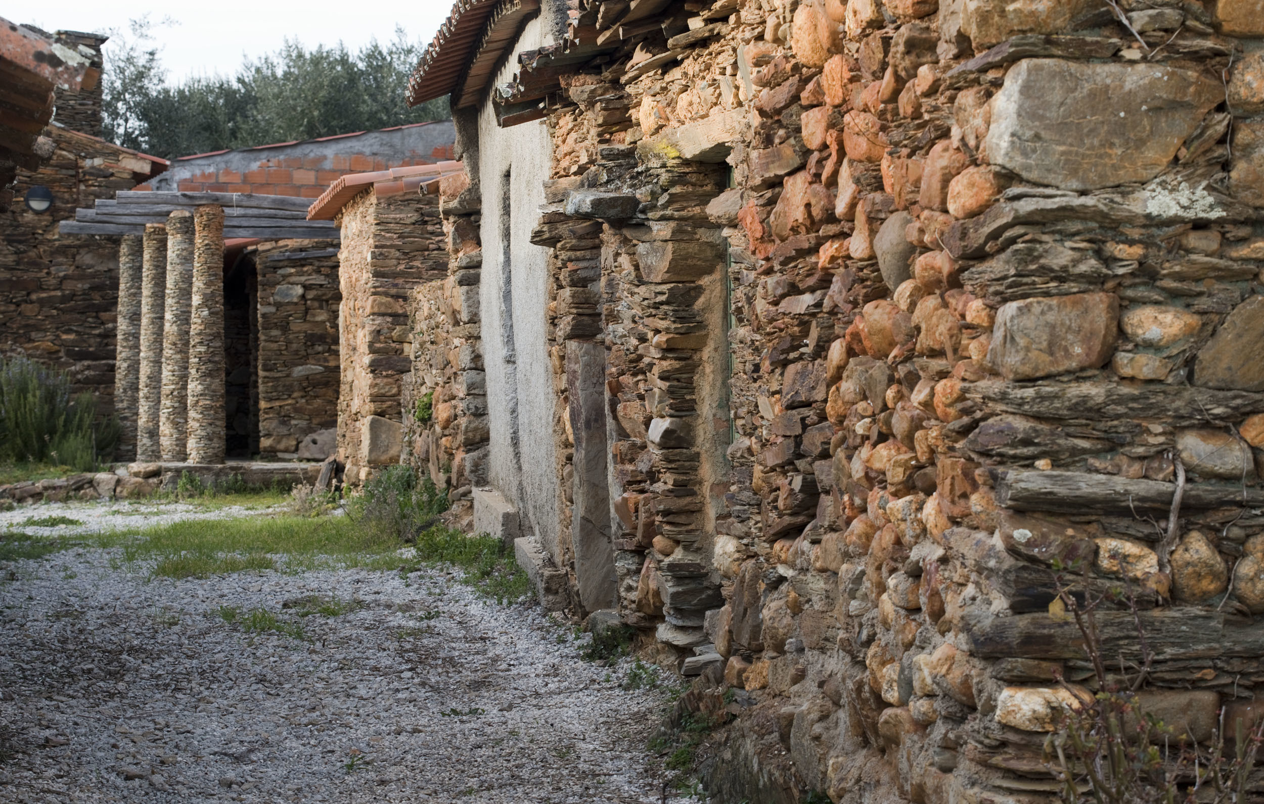 A boa vida de Martim Branco. Venha conhecer esta sossegada aldeia de xisto
