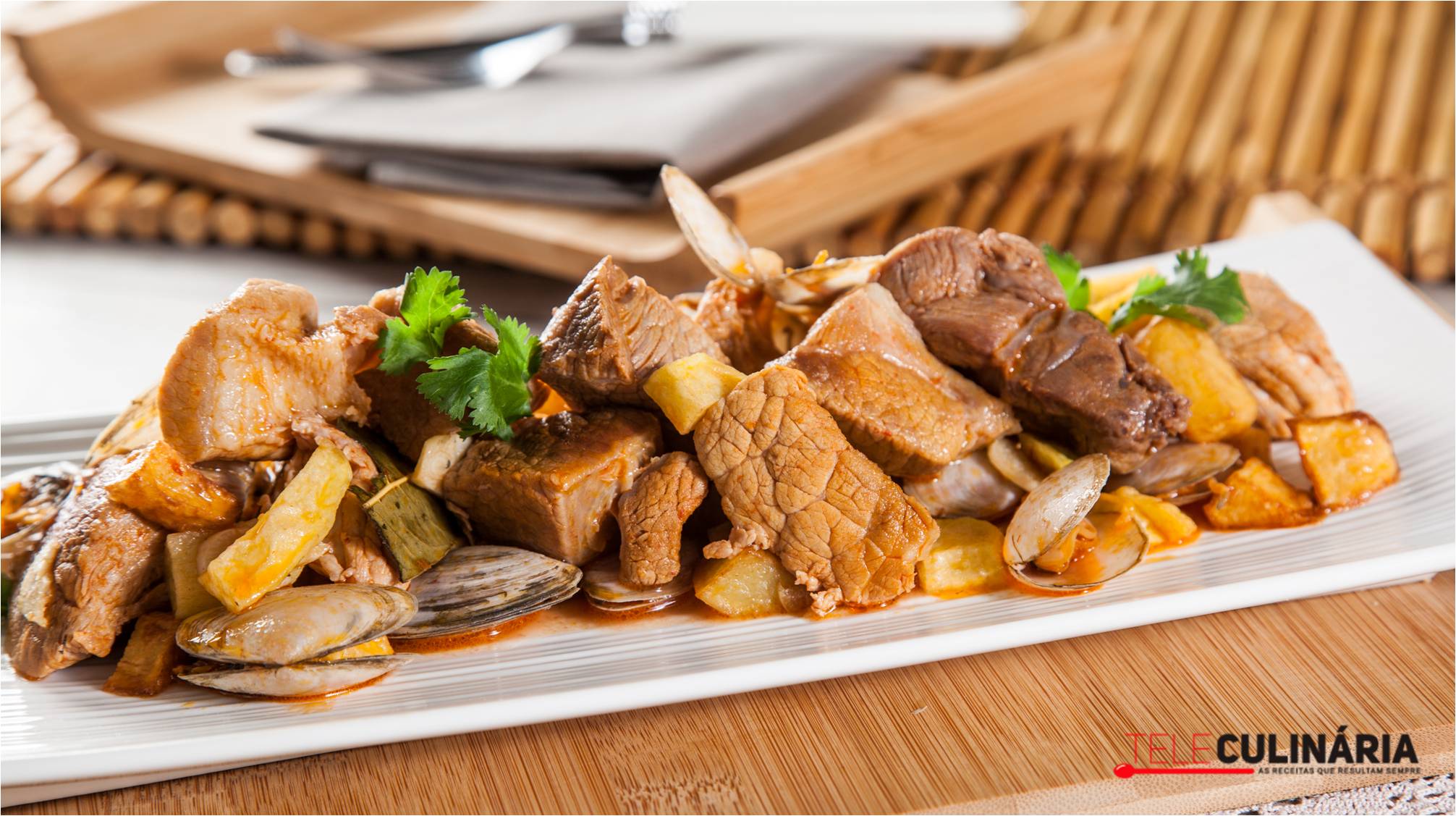 Carne De Porco à Alentejana Sapo Lifestyle