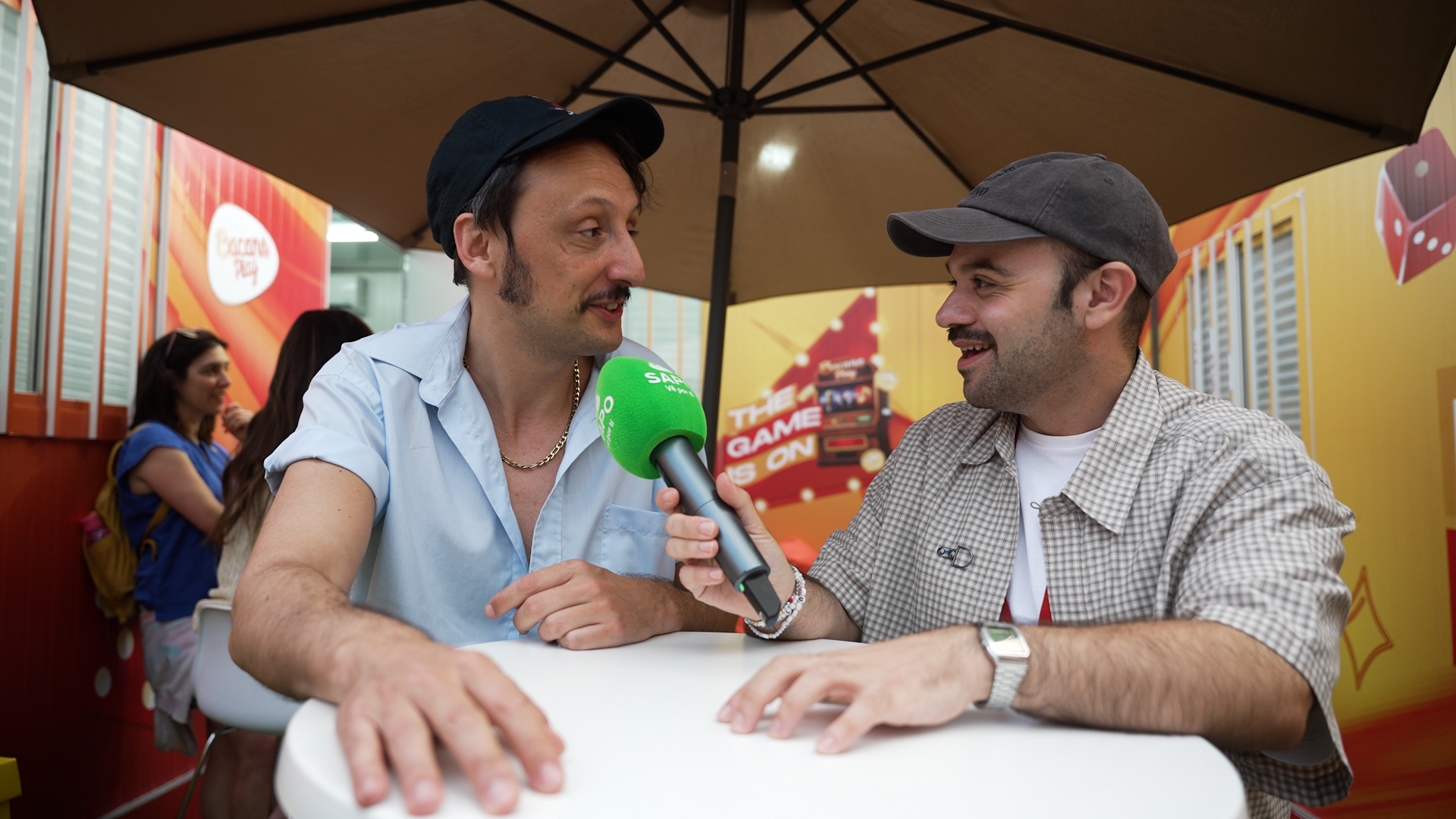 Samuel Úria: “Continuo um bocado conservador, a pensar nas canções que ...
